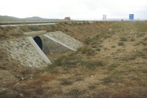 Tipos de Cunetas y sus Funciones en las Carreteras - Isletas de vado.com